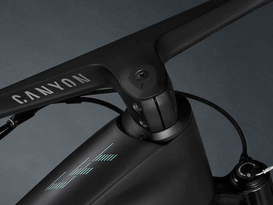 全避震式山地车和竞赛越野自行车 | LUX | CANYON CN