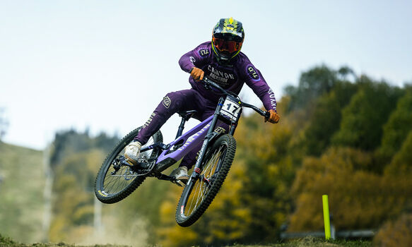 Downhill Bike | DH Mountain Bike | CANYON CN